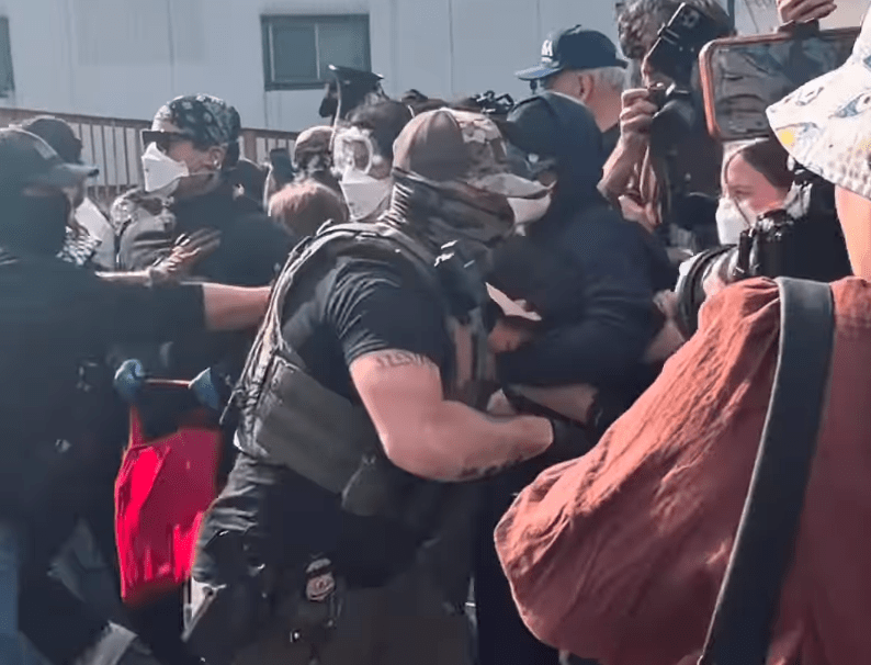 Daily Memo: Around 500 People Are Now On A Hunger Strike at Five ICE ...