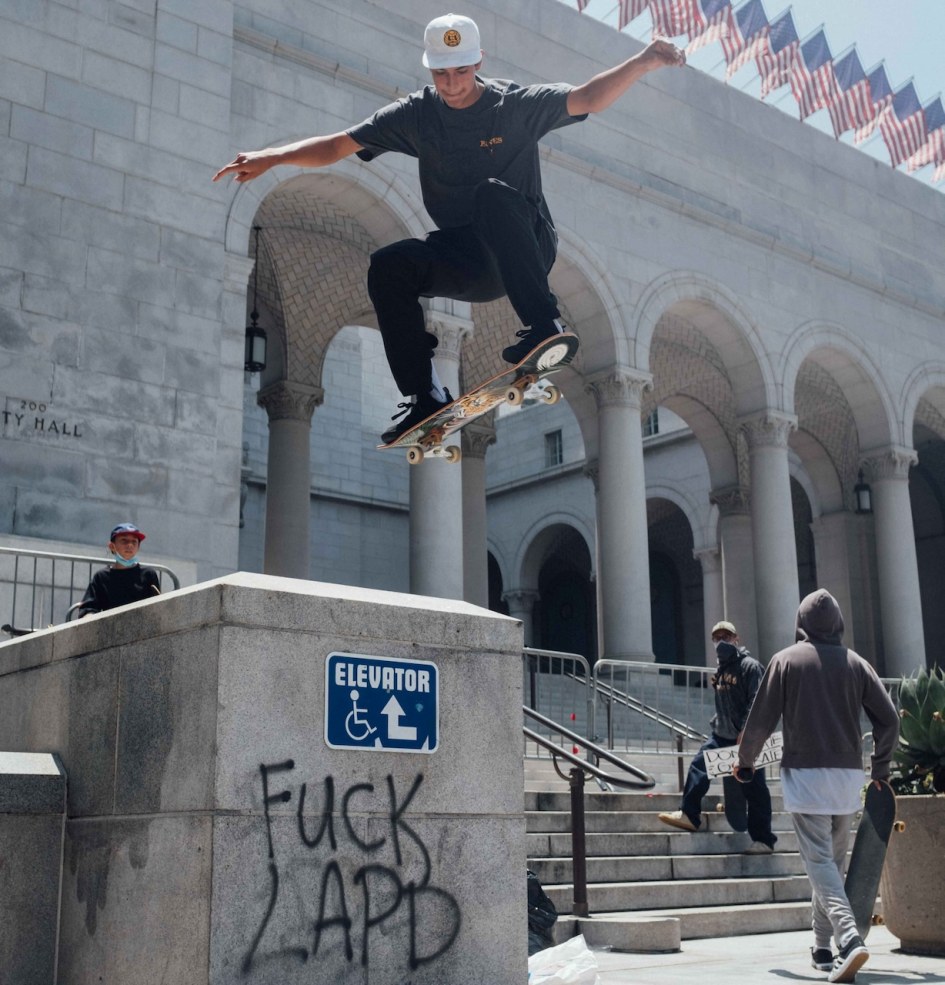 'Skate for Justice:' More Than 500 Hundred Skaters Ollied and ...