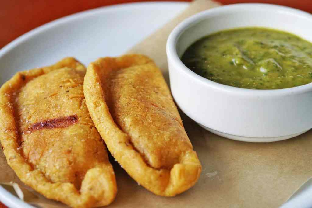 Samosa Empanadas and Other Burmese-Mexican Flavors Are Drawing in ...